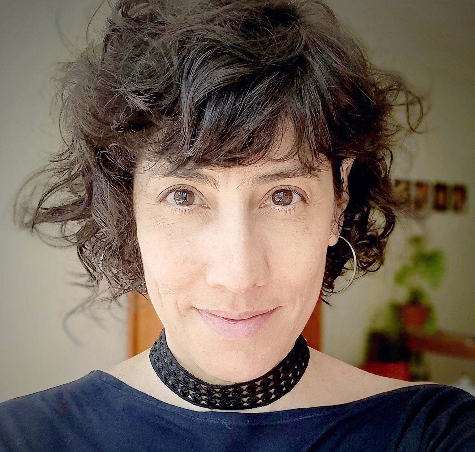 Renata Weber lança O Ano Um, um livro-objeto que une texto, imagem e ...